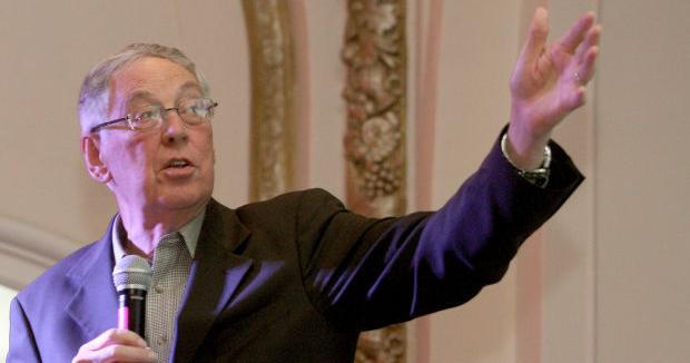 Former Davenport alderman Gene Meeker died Friday at 89