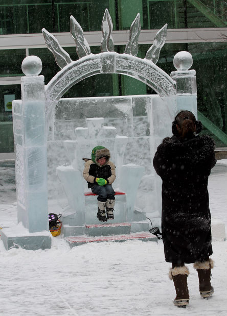 Icestravaganza provides cool sculptures for visitors | Local News | qctimes.com