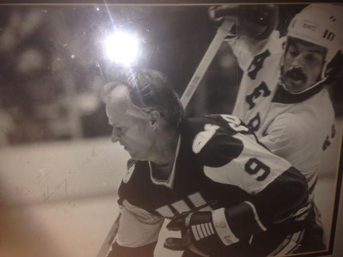 Gordie Howe 'in a class by himself', says ex-Aeros teammate Terry Ruskowski