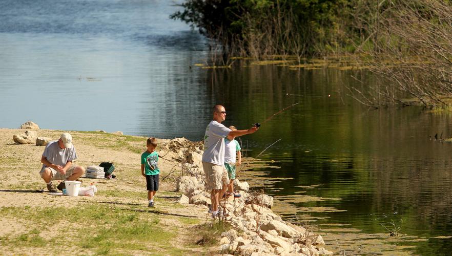 Riverine walk offers historical, ecological perspective of Lost Grove Lake