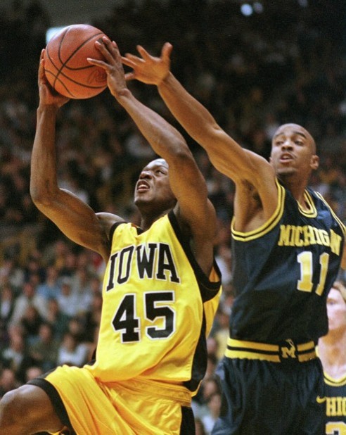 Old guy Moore still can hang with Hawkeyes