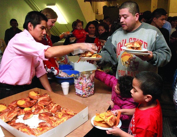 Q-C celebrates Hispanic holiday Las Posadas