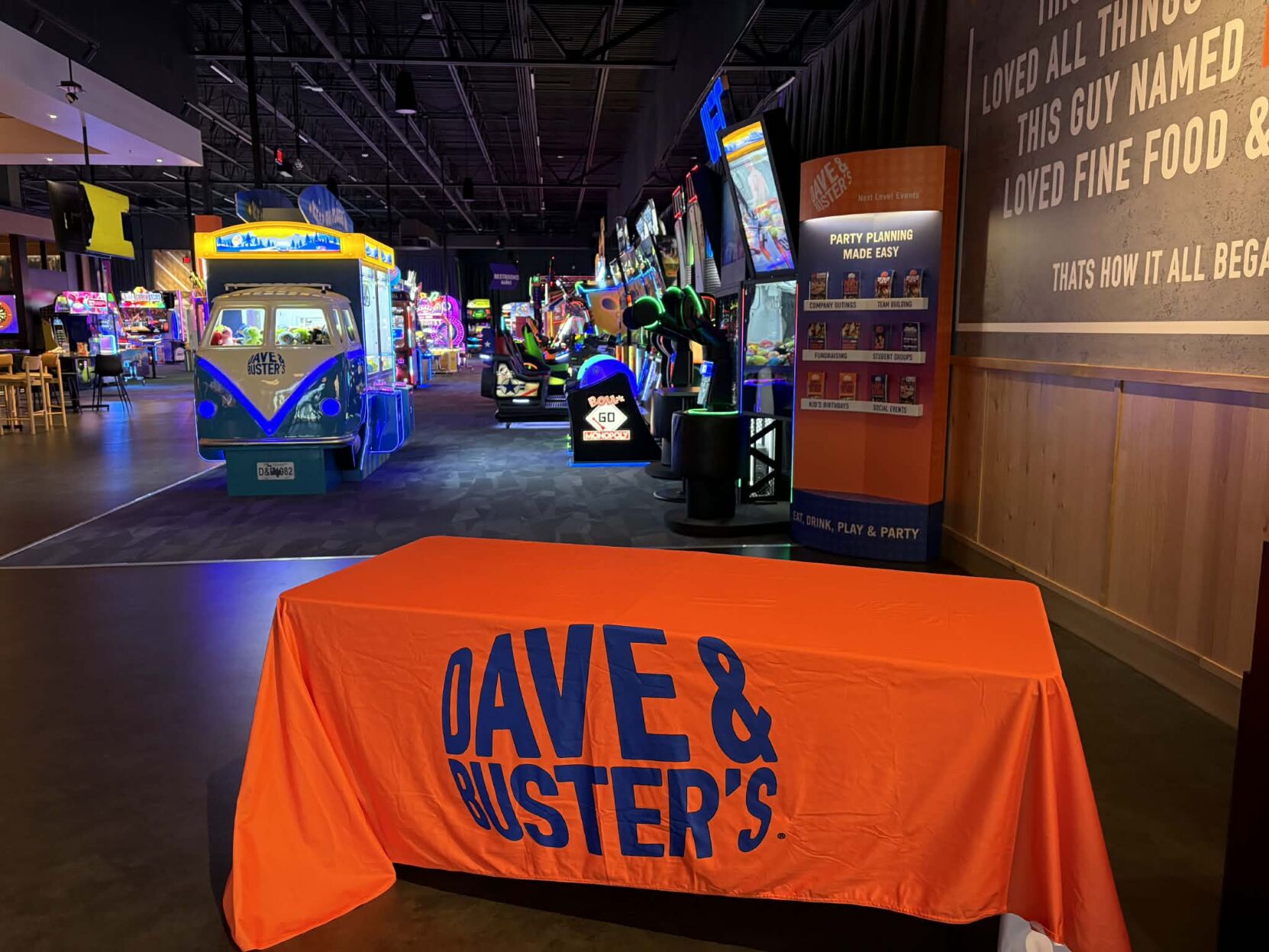 Davenport Dave & Buster's to open next week