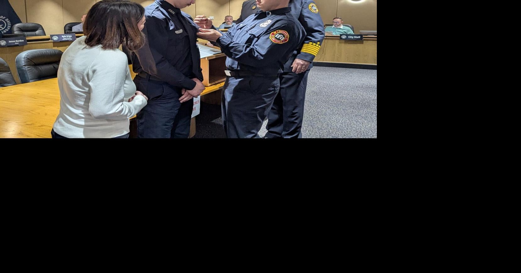 Two new Davenport firefighters sworn in