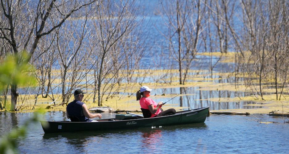 Riverine walk offers historical, ecological perspective of Lost Grove Lake