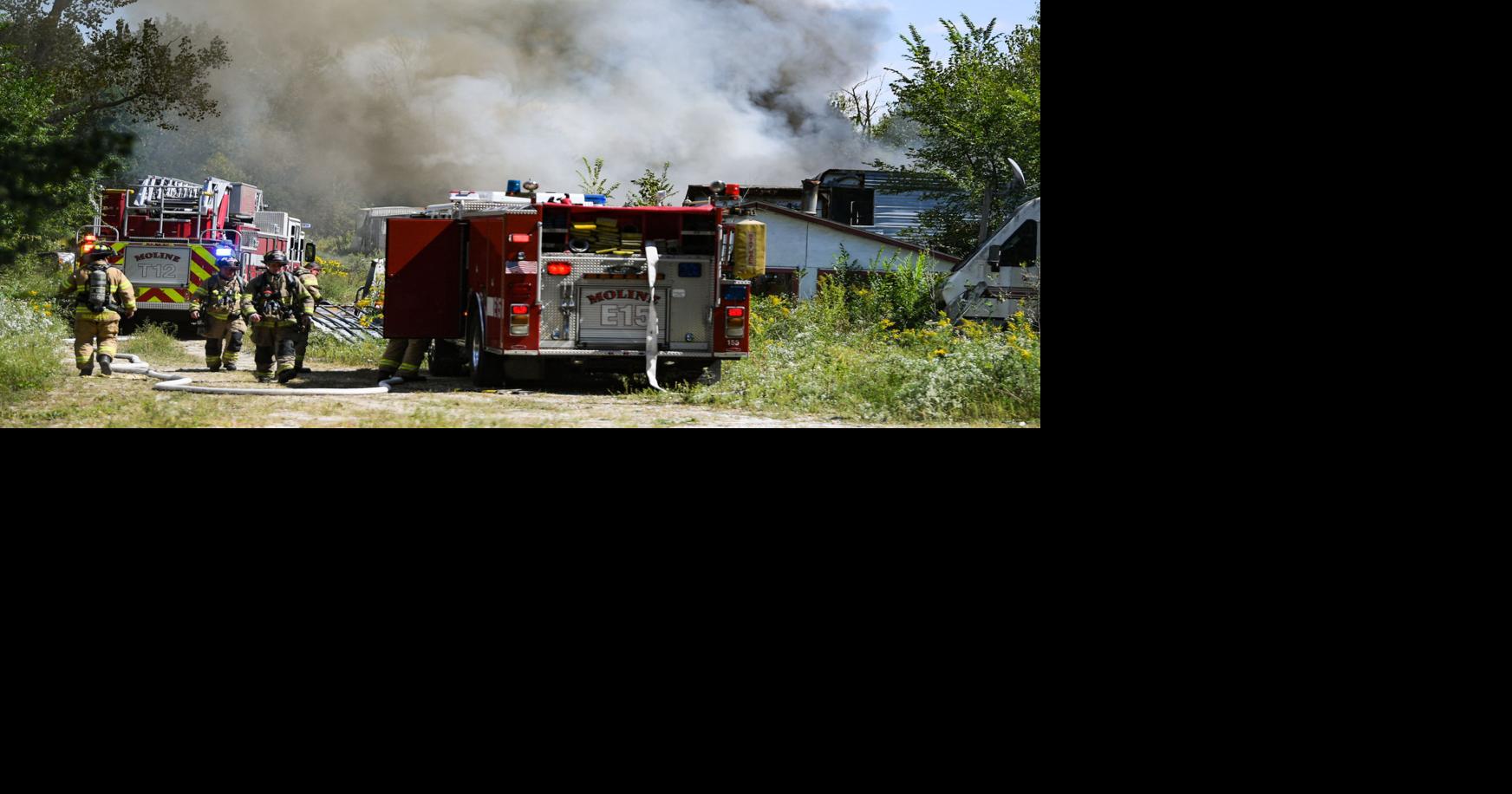 Moline firefighters tackle large blaze near Rock River