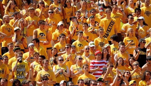 Hawkeye fans warming to an Outback Bowl return