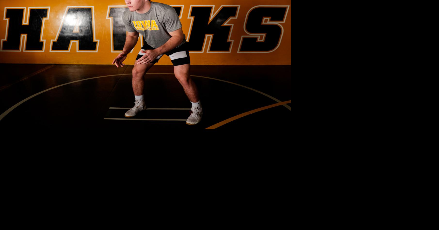 Future Hawkeye wins title, Hill second