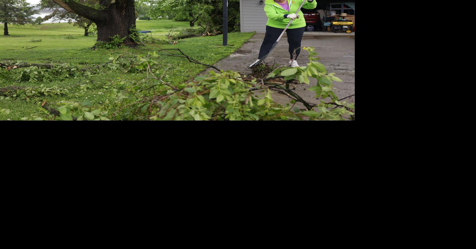 storm damage tornado illinois silvis coyne center