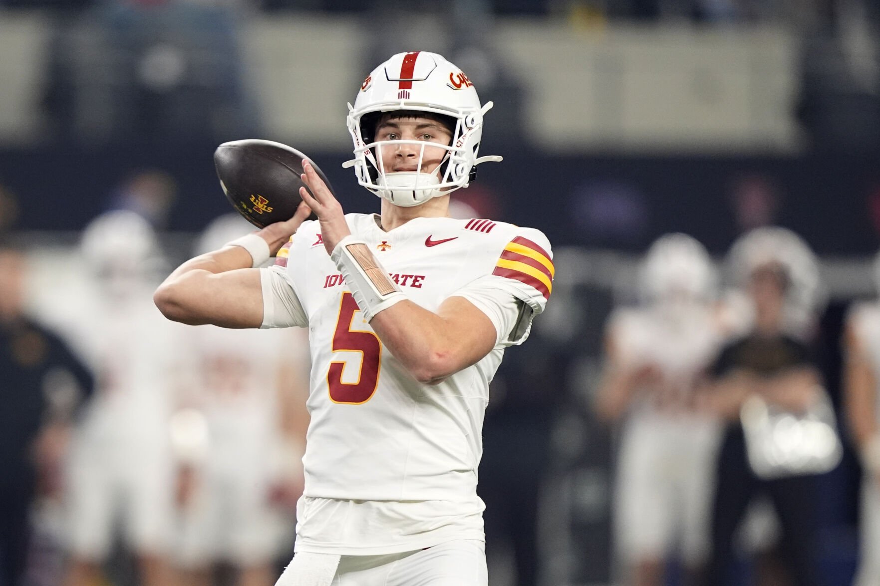 Iowa State hires quarterbacks coach Keith Heckendorf