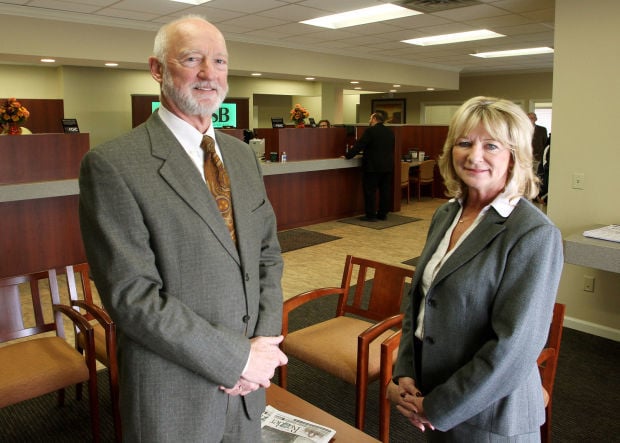 Walcott Trust and Savings opens first branch