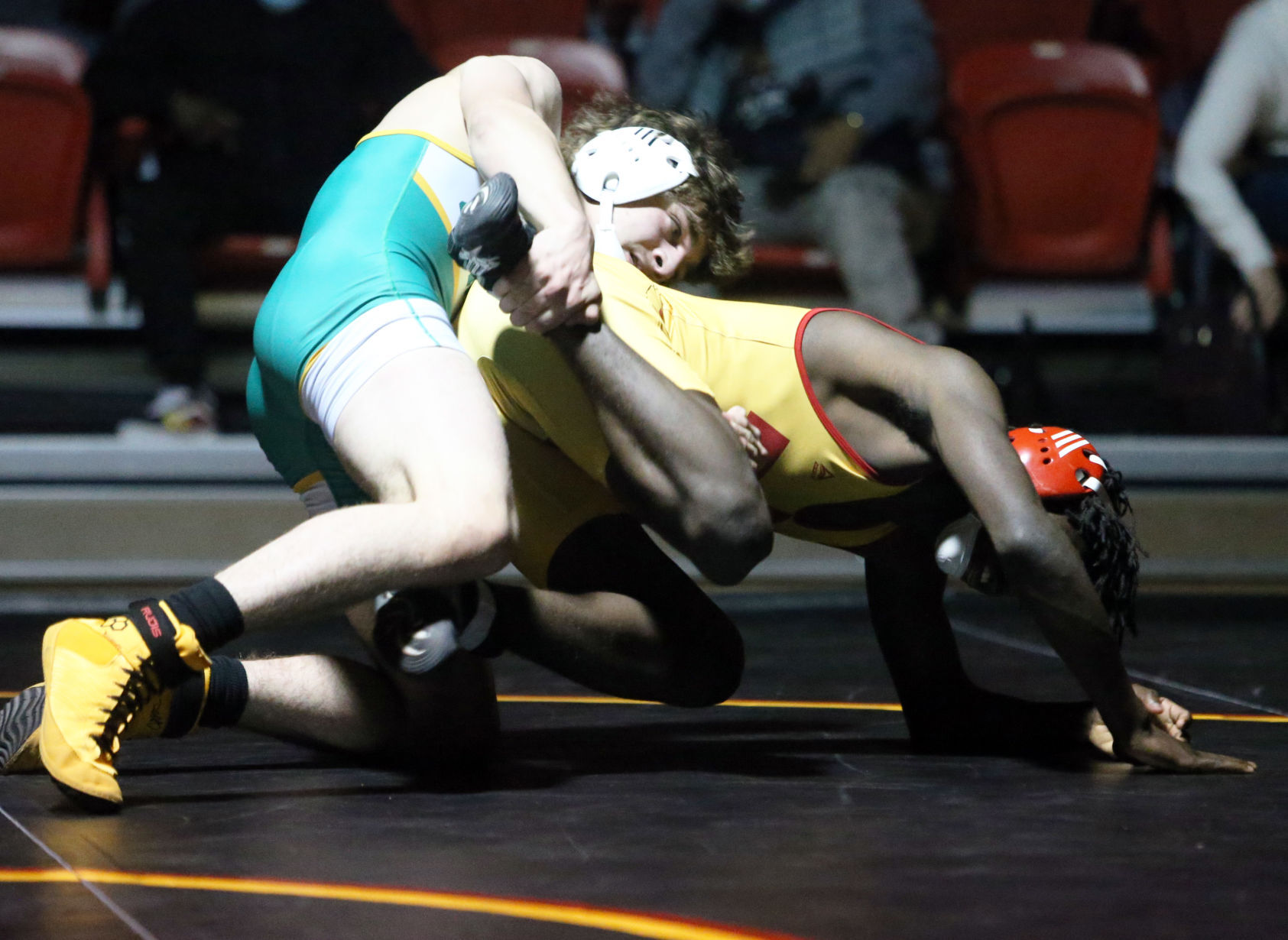 Geneseo pins Rock Island in heavyweight bout for dramatic dual meet victory