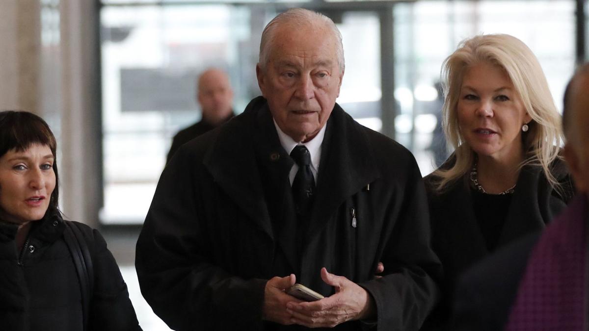 Former Chicago Ald. ‘Fast Eddie’ Vrdolyak cites age, omicron rise in ...