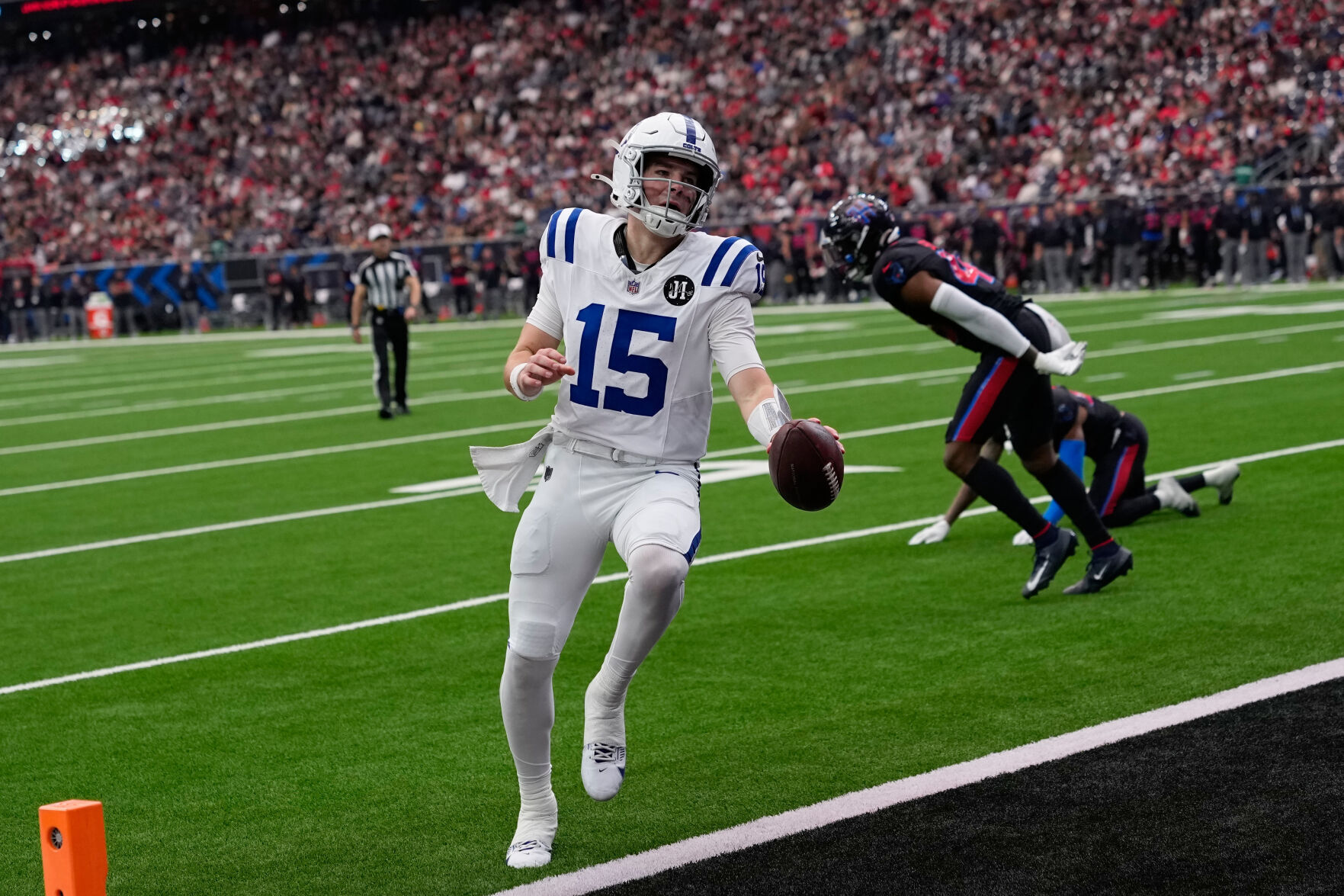 Top photos from Week 18 of the NFL season