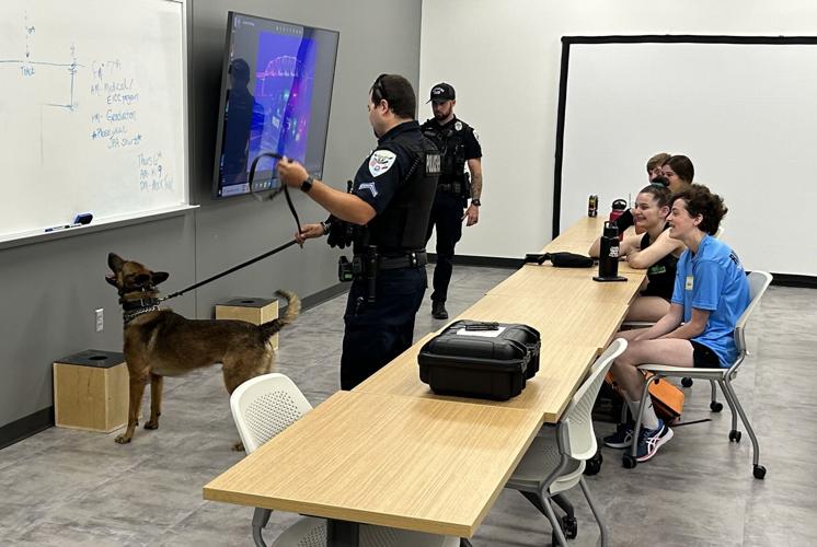 Muscatine Junior Police Academy provides students chance to learn about ...