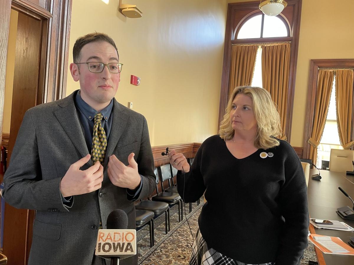 Democrats walk out of meeting on Iowa elections bill