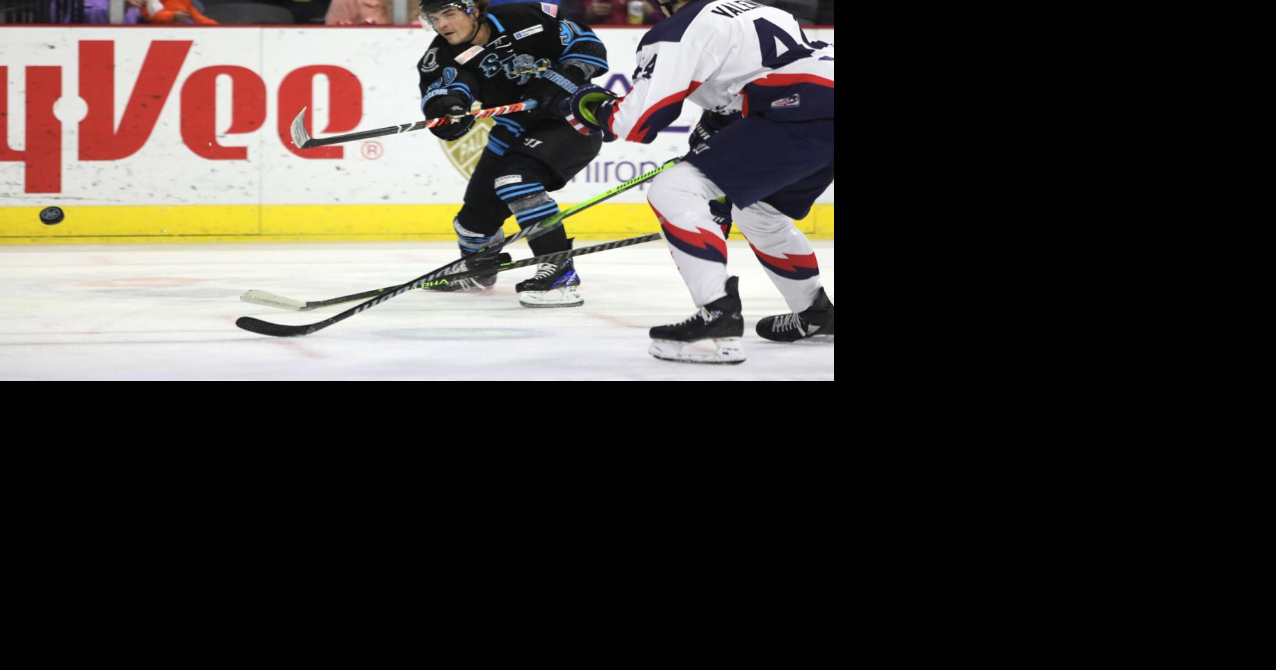 Tsicos, Ustaski goals lead QC over Evansville