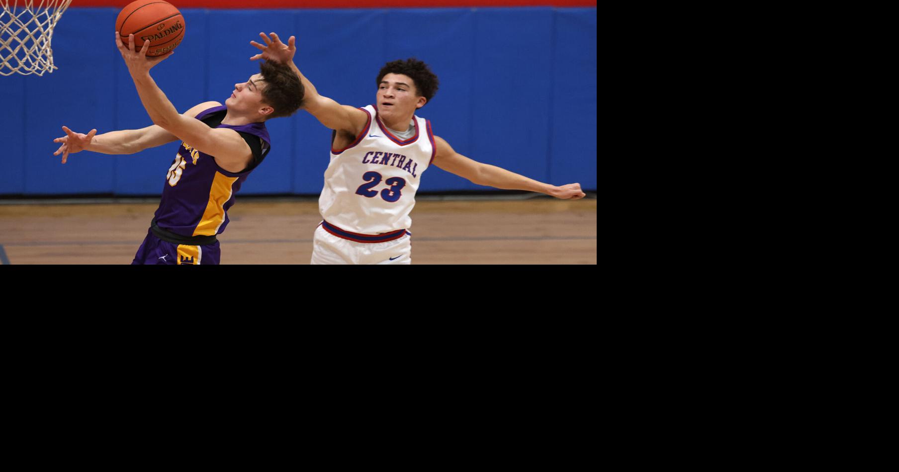 MAC BOYS BASKETBALL: Hodges, Muskies run Central out of the gym