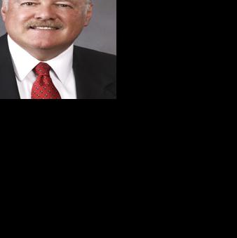 Carter receives airport executives award