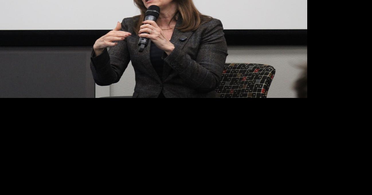 Christina Bohannan speaks at forum series in Pella