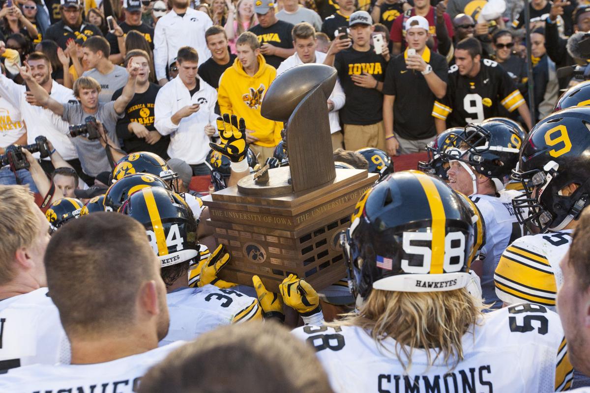 Hawkeyes, Cyclones live the instate rivalry