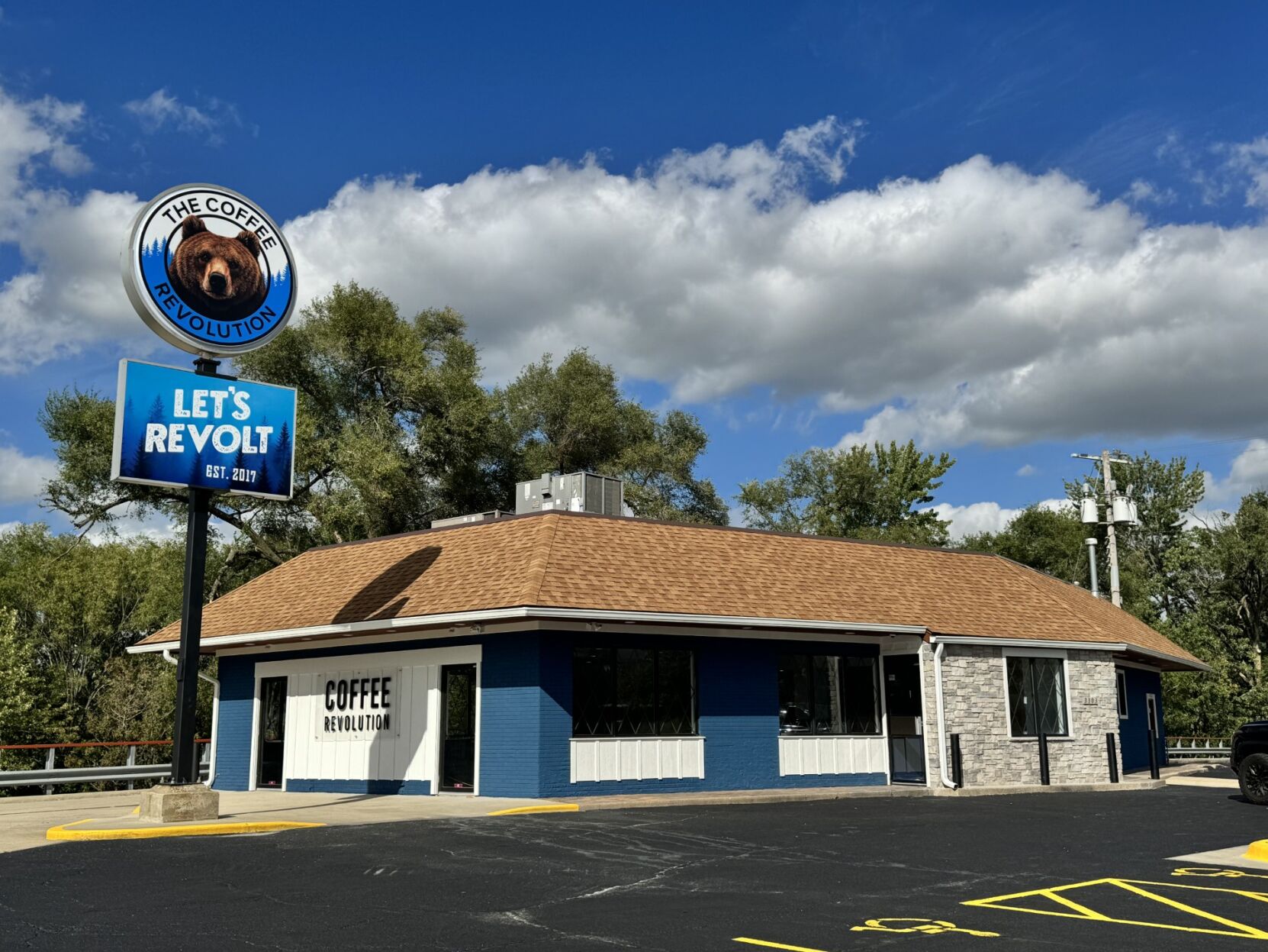 Quad-Cities business restaurant, business openings