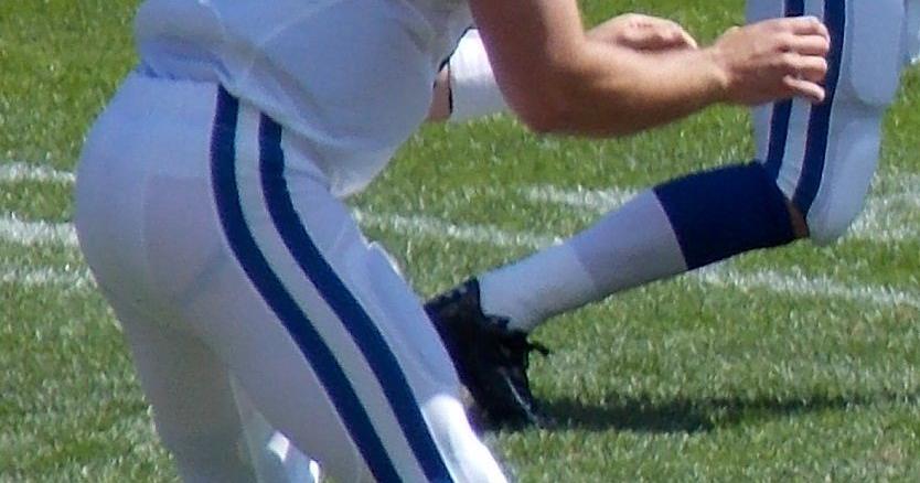 List of Elite NFL Players Retiring in Prime Grows | Arts ...