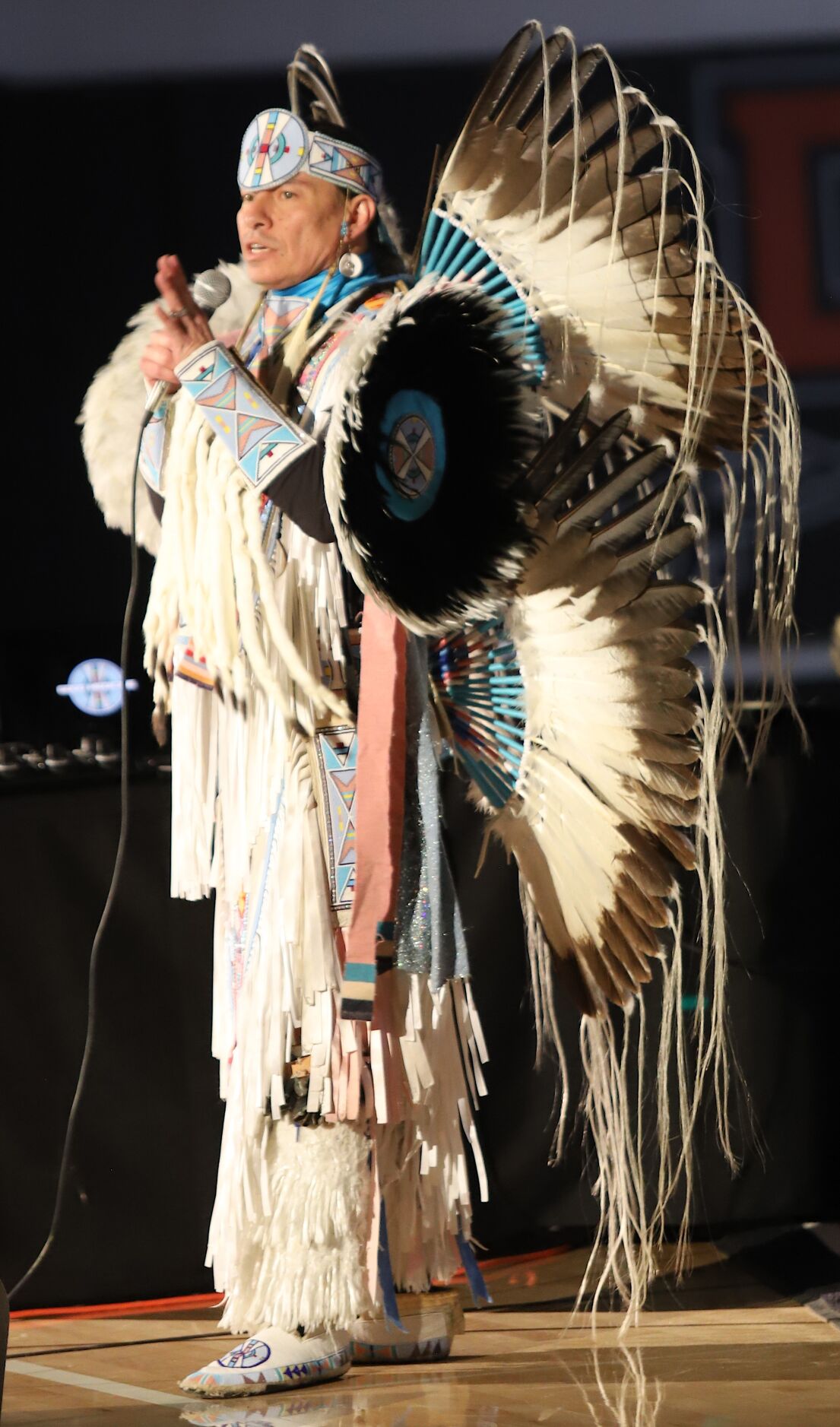 Supaman shares messages of pride and resilience in Glendive ...