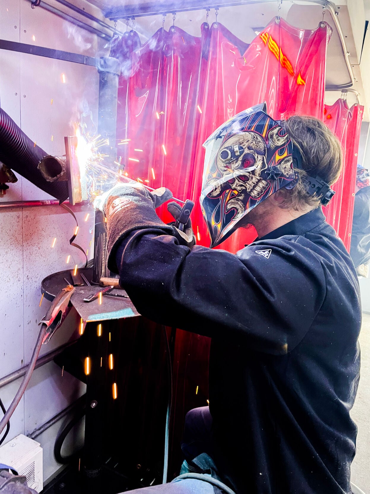 Dawson Community College completes rapid welding training for 14 laid ...