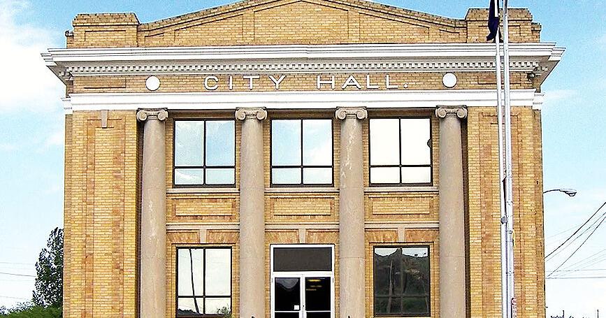 New City Hall hours take effect following split council vote | News ...
