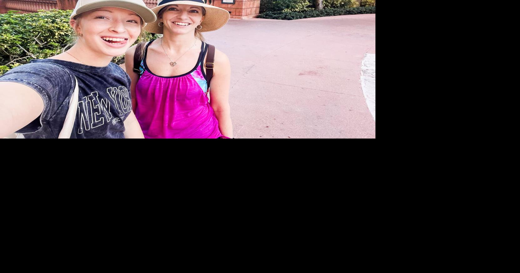 Barnharts in the Bahamas: Richey mother-daughter duo enjoys luxury ...