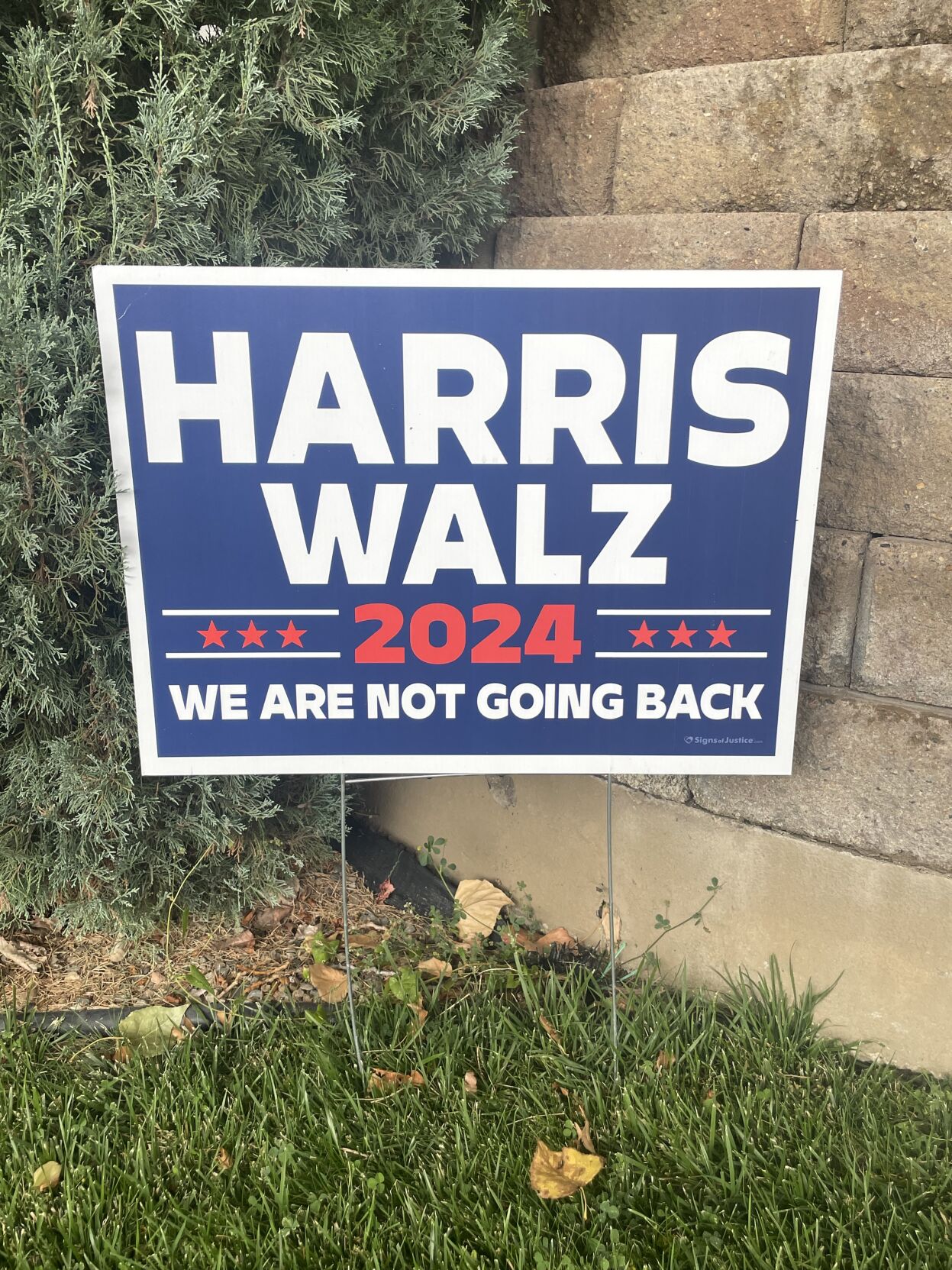 Harris-Walz signs stolen from Glendive yards | News | rangerreview.com