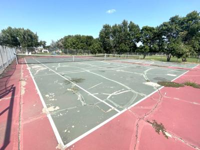 Dawson County begins fundraising for pickleball courts in West Glendive ...