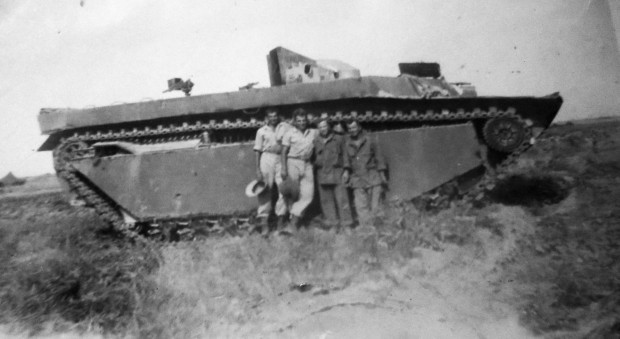Army tank driver Fred Carlson had 'close call' during WWII
