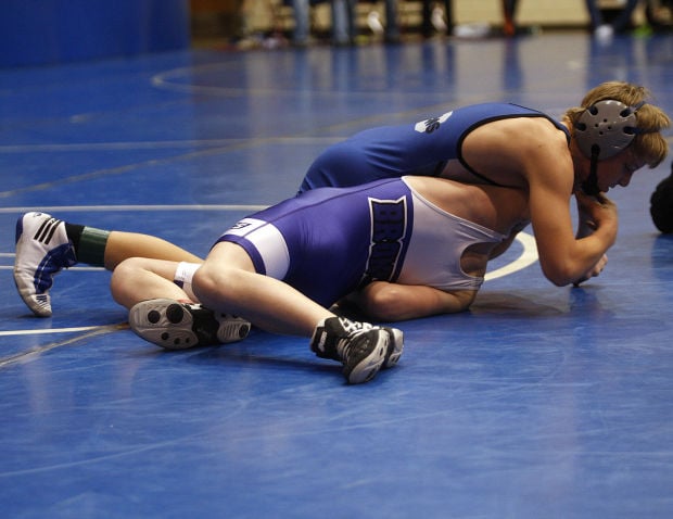 Bronc wrestlers compete at Rapid City