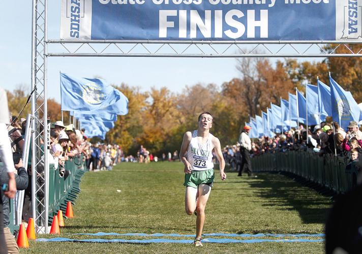 Luke Rupert leads Hill City boys to first cross country title in 16 years