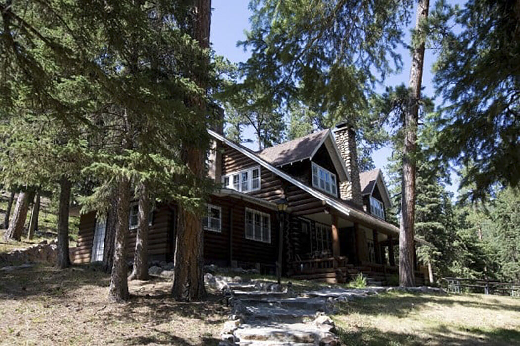 State will not share guest list for governor's retreat in Custer State Park