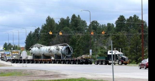 275-foot rig hauls oilfield 'scrubber' through Belle Fourche