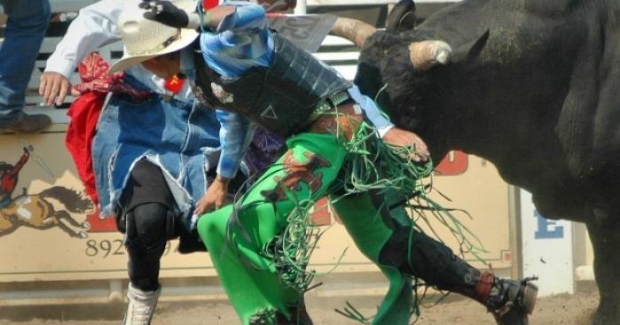 Roundup PRCA rodeos draw top crowds, competitors