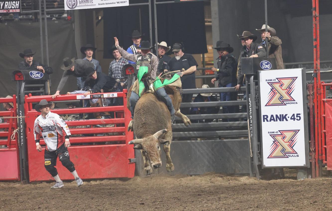 Rapid City Rodeo Xtreme Bulls results at Summit Arena