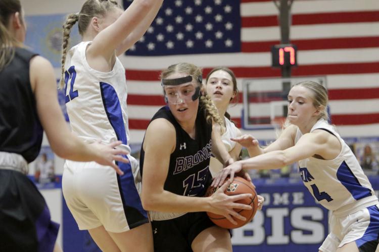 Broncs’ Mataya Ward controls the paint in win over Hot Springs