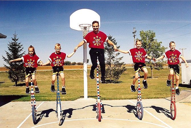 Spin-tactular basketball show coming to Sturgis