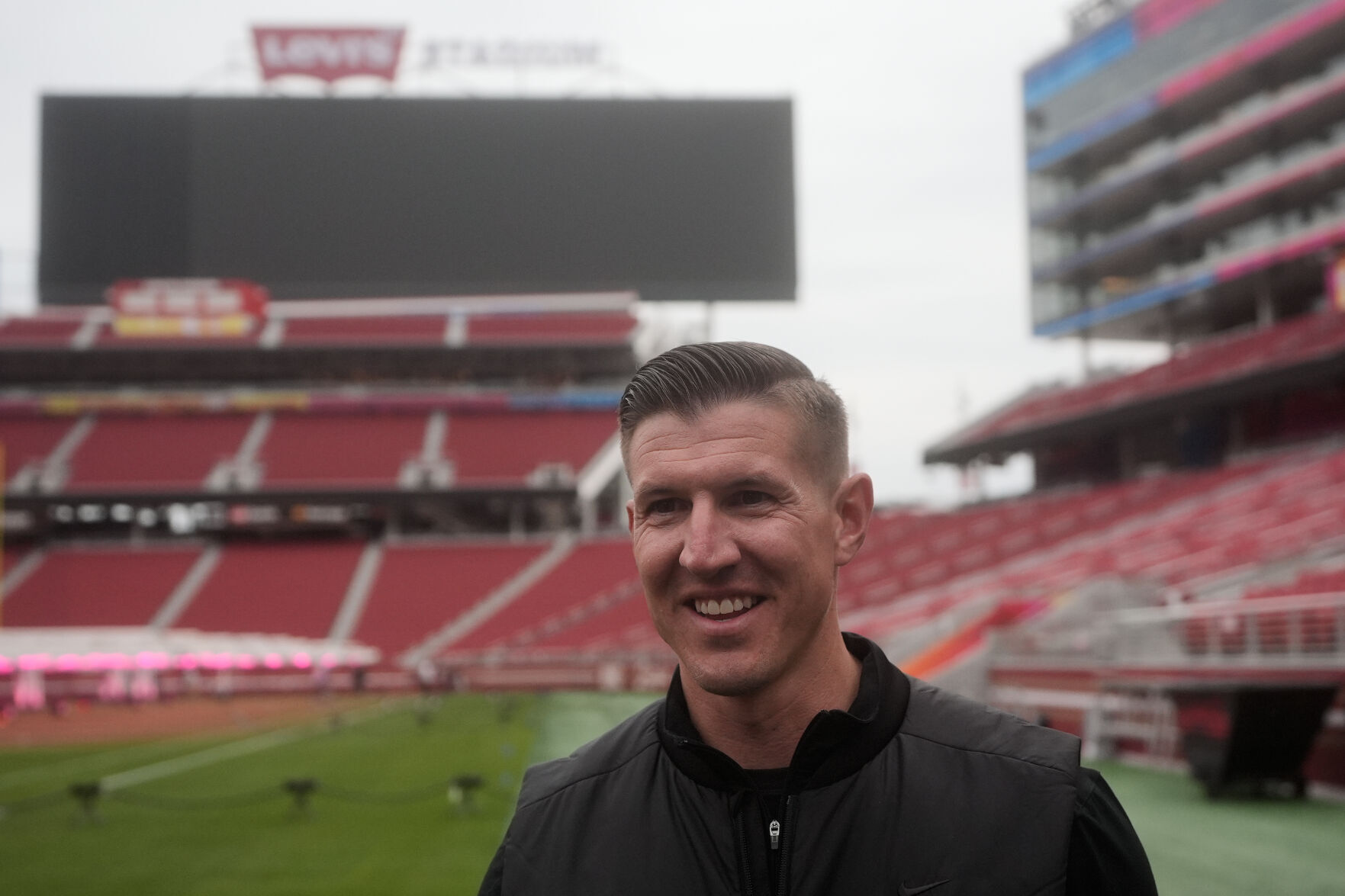 NFL's turf guru prepares Levi's Stadium field for Super Bowl