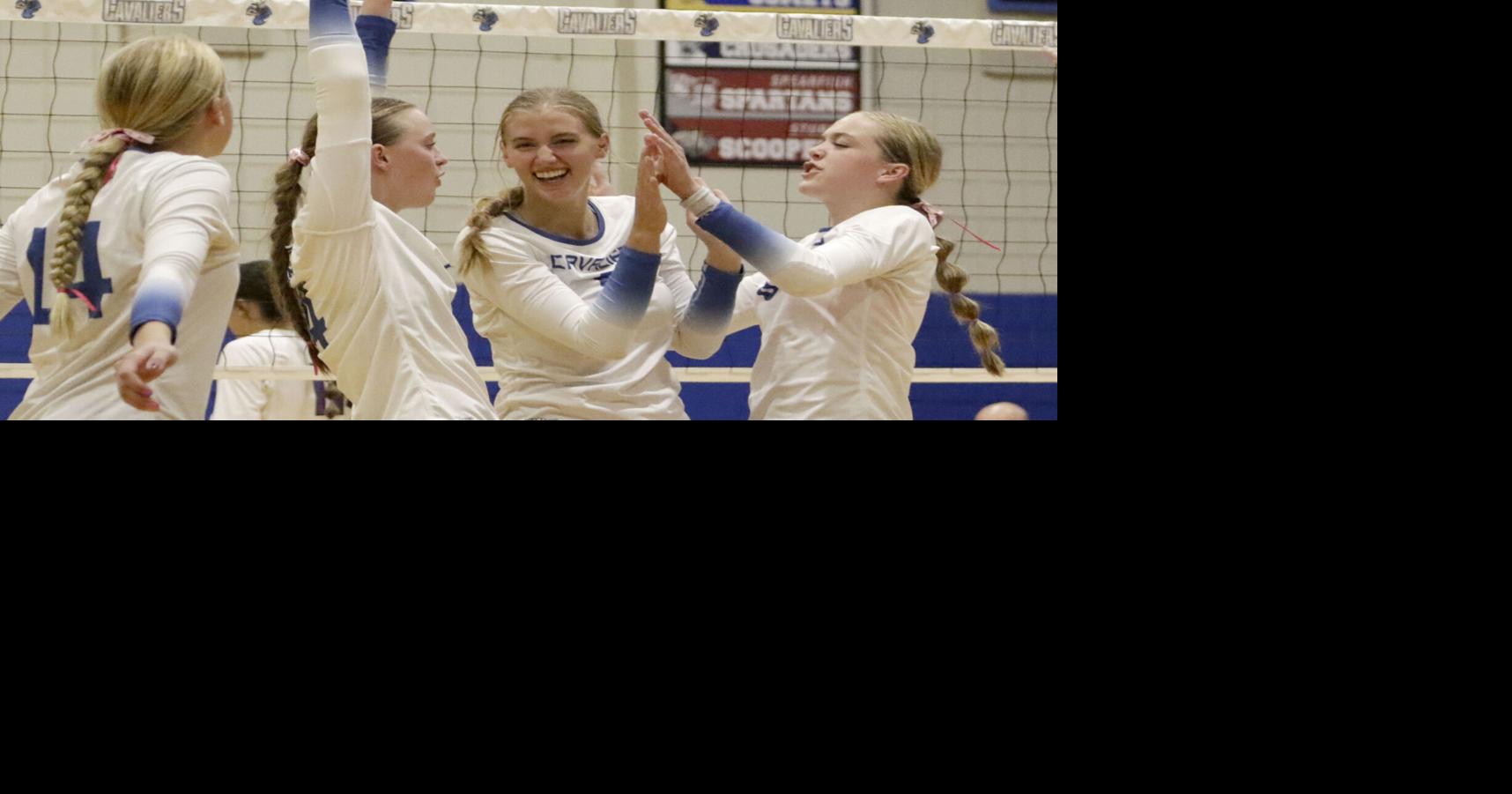 Megan Lee delivers for Cavs in her final home match