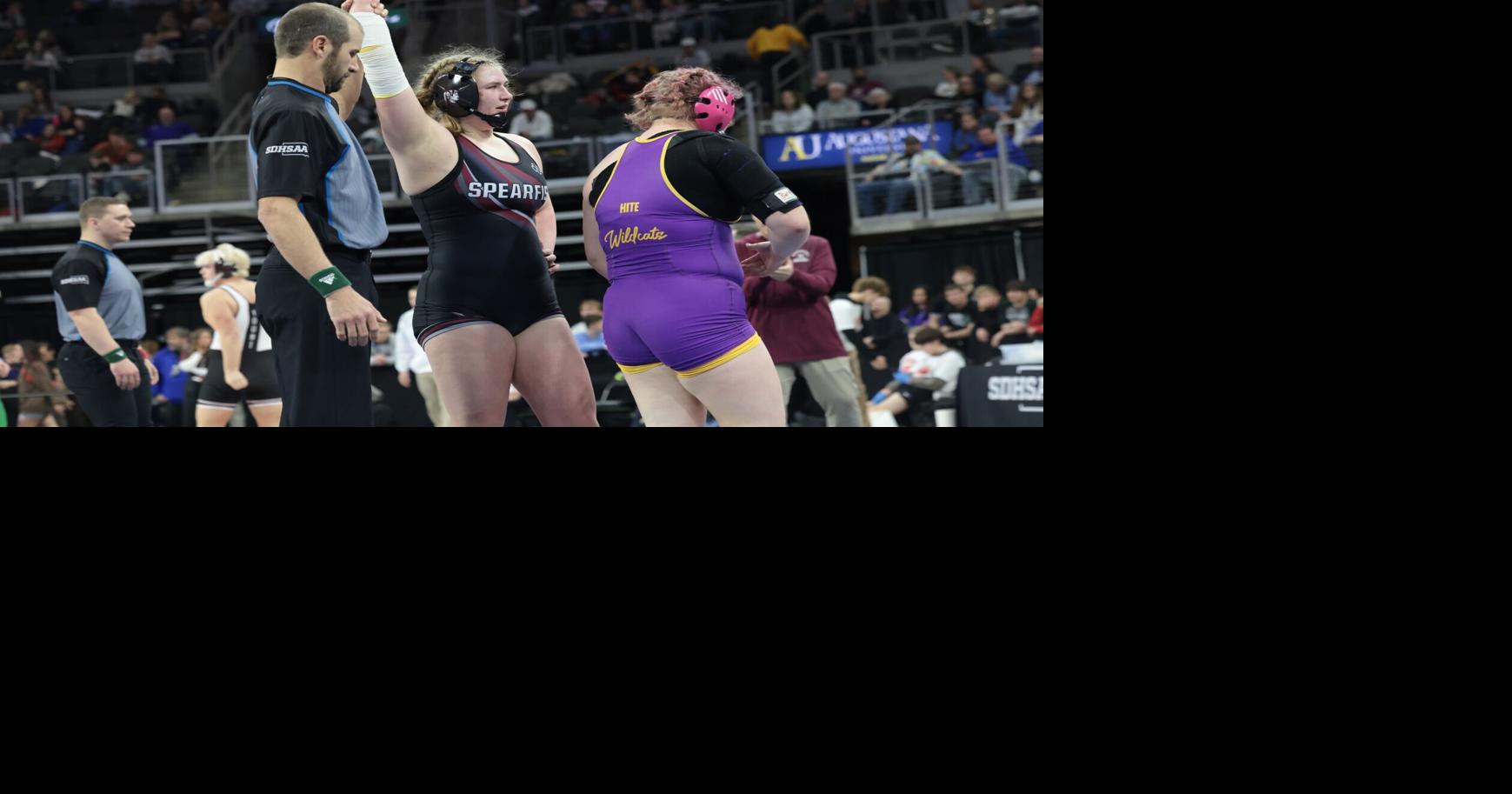 Spearfish's Heltzel prevails over Custer's Hite in state win