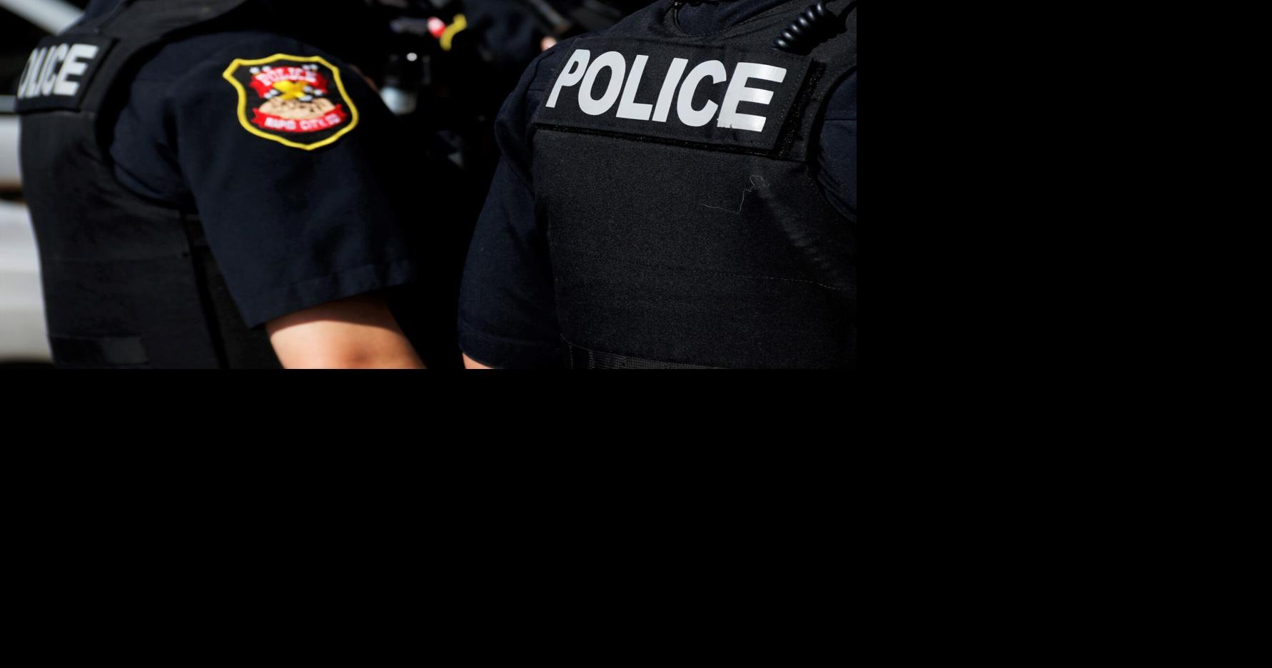 Red Lobster employee takes down robbery suspect