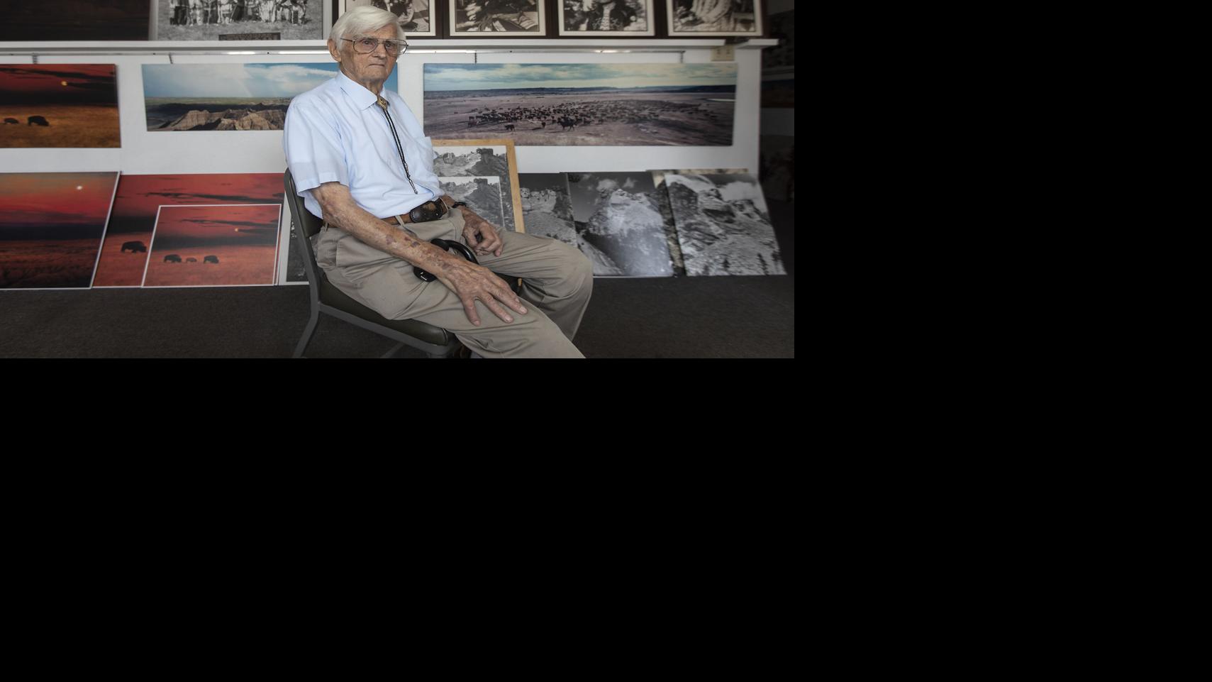 South Dakota hall-of-fame photographer Bill Groethe dies | News ...