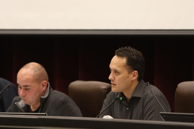 proposed ordinance would allow residents to own chickens