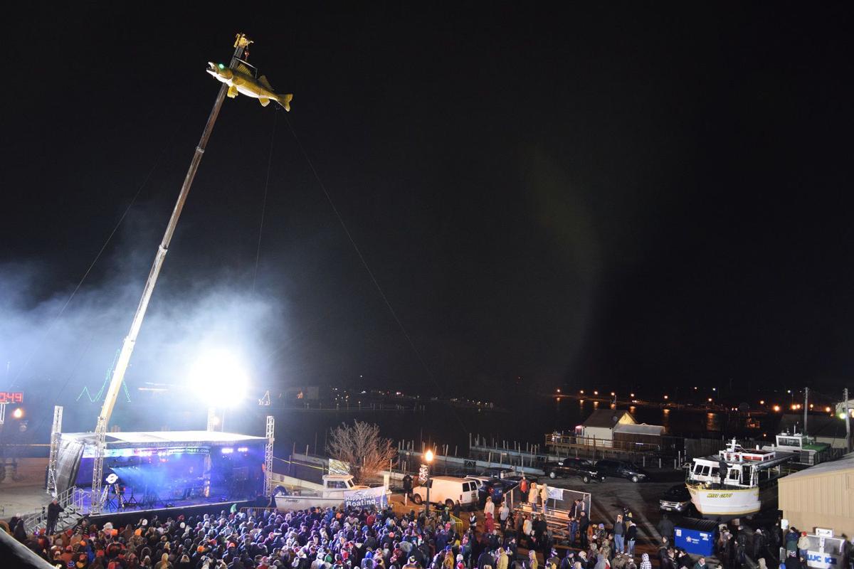 Port Clinton, Ohio: Giant walleye drop