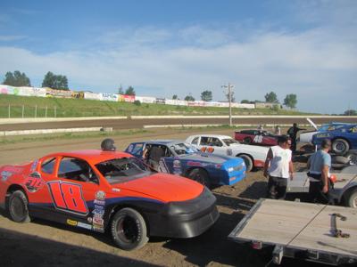 Racers from Kyle dominate field at Black Hills Speedway
